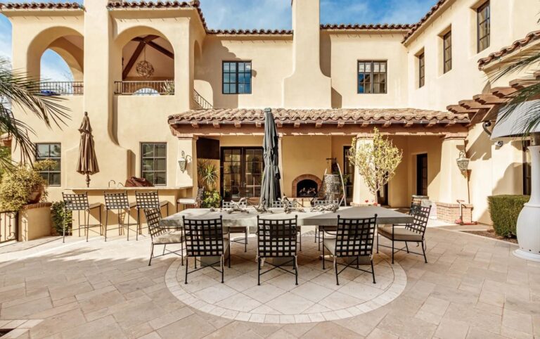 Charming Traditional Style Home in Scottsdale Arizona Impresses You ...