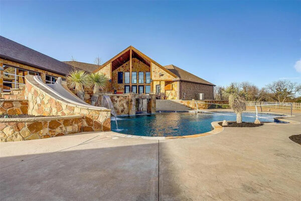 This Perfect $2.5 Million Home in Springtown Texas Provides The ...