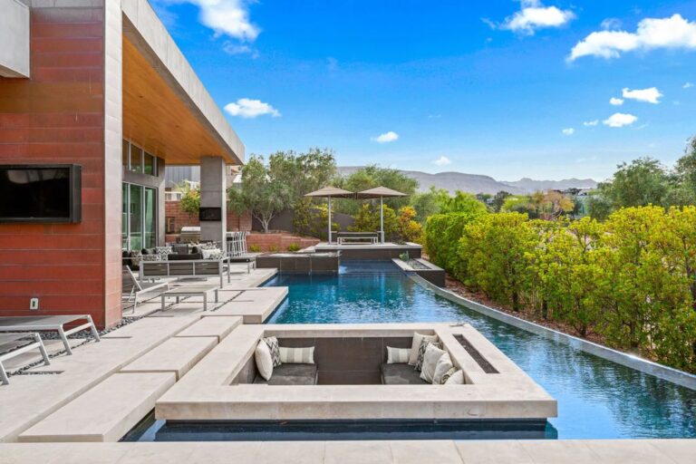 Architecturally Significant Home in Summerlin Nevada with Stunning View ...