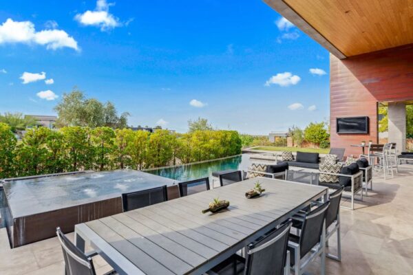 Architecturally Significant Home in Summerlin Nevada with Stunning View ...