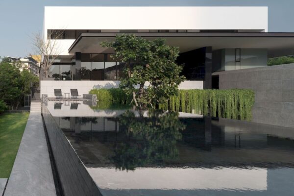 Casa Cloud with Attentive and Localized Architecture by BOONDESIGN