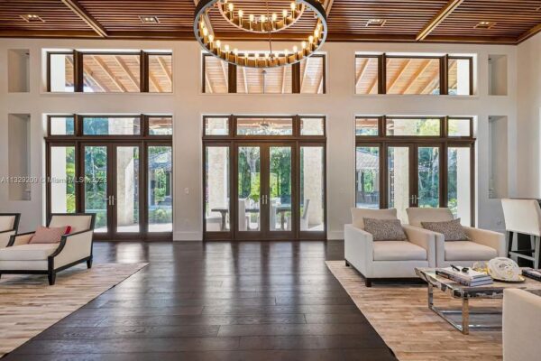 Enjoy Resort-style Living in This $12 Million Tropical Modern Family ...