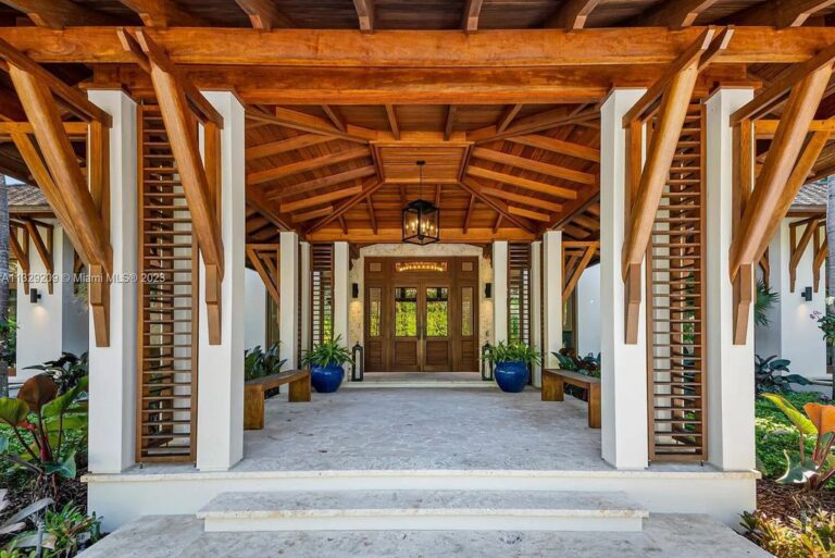 Enjoy Resort-style Living in This $12 Million Tropical Modern Family ...