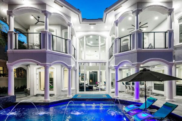 Luxury Estate Home with 80 Feet of Direct Intracoastal Waterfront Views ...