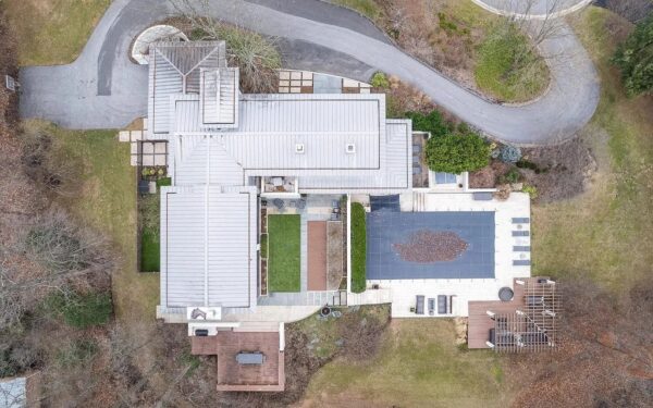 This $2.425M Remarkable Contemporary House in Owings Mill, MD ...
