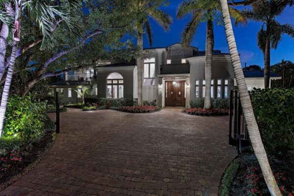 This $7.3 Million Home in Naples was Remastered with Generous Outdoor ...