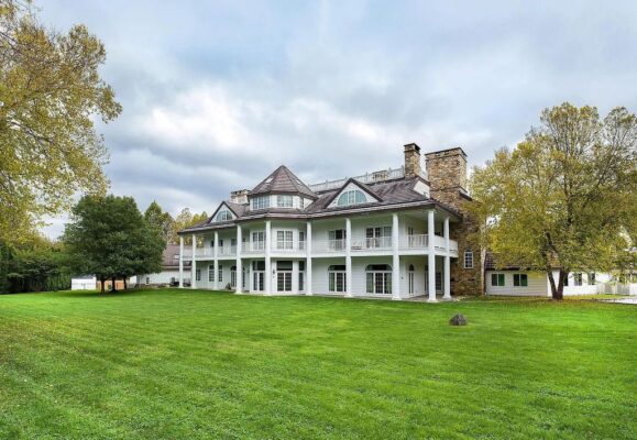This $9.875M Distinctive Residence is Adorned with The Finest Materials ...