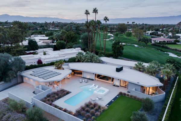 Eldorado Tres House, timeless plan and modern design by o2 Architecture