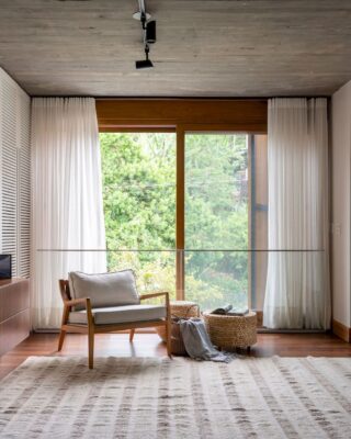 House CSS with Spectacular views of Silveira beach by Seferin Arquitetura