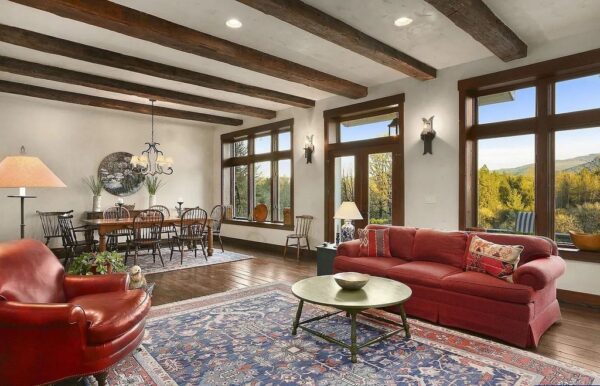 This $5.5M Angle Farm Estate in Scio, OR Built with Extraordinary ...