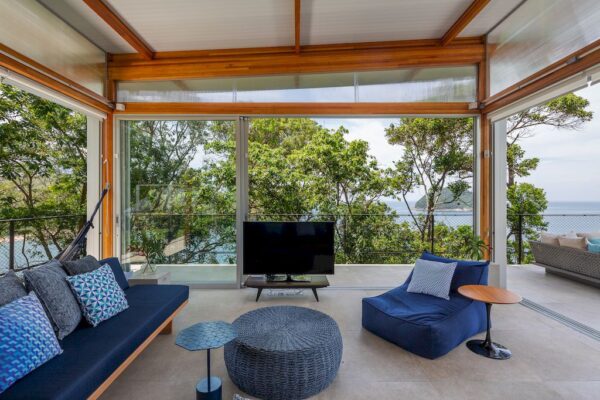 Toque Toque House, simple, flexible project in Brazil by Nitsche Arquitetos