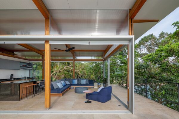 Toque Toque House, simple, flexible project in Brazil by Nitsche Arquitetos