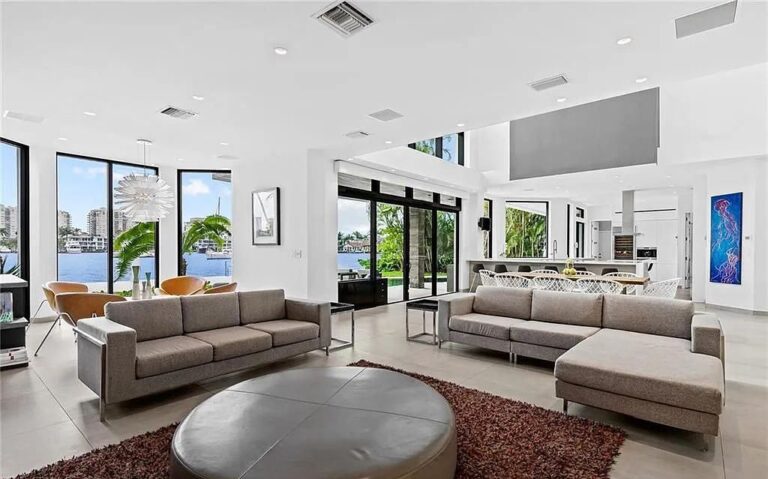 Unrivaled Contemporary Architecture with Panoramic Views Over Sunrise ...