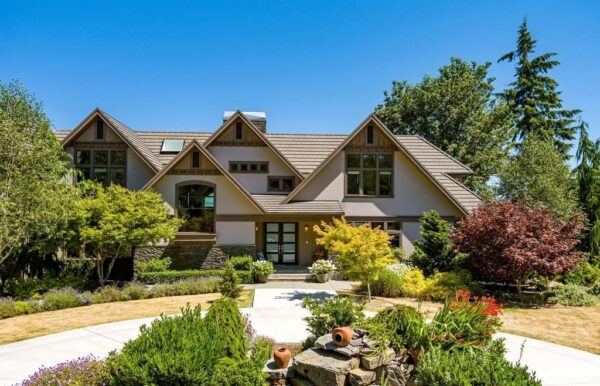 An Extraordinary Water View Estate with Elegant Design Lists for $3.7M ...