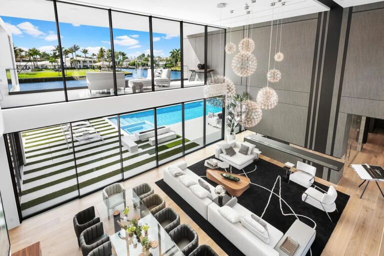 Contemporary Waterfront Mansion in Prestigious Boca Raton, Florida with ...