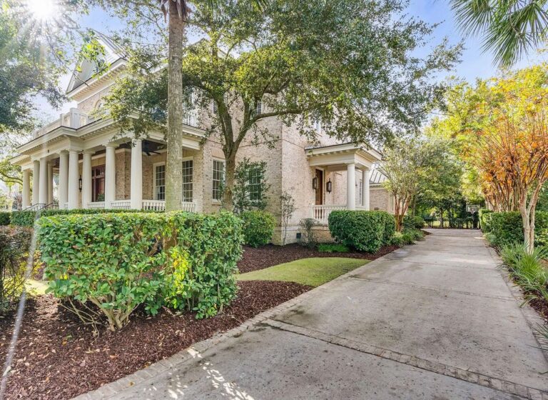 Featuring Superior Build Quality, Authentic Luxury and Chic ...