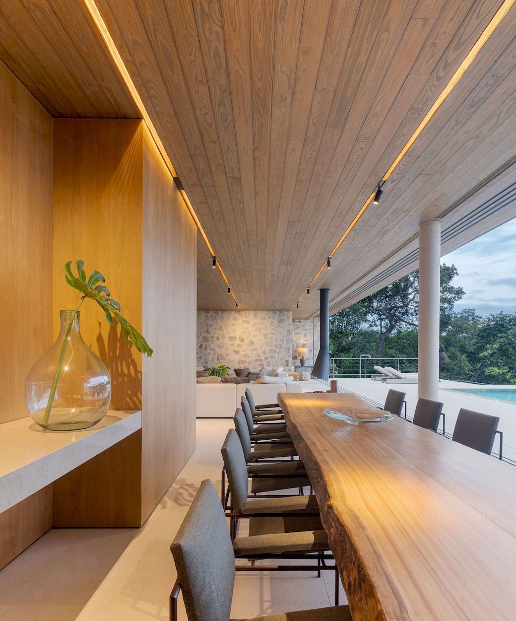 LAB House, stunning home blend in with nature by Studio Arthur Casas