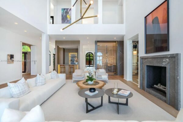 Stunning Luxury Transitional Home with 107 Feet of Waterfront Living in ...