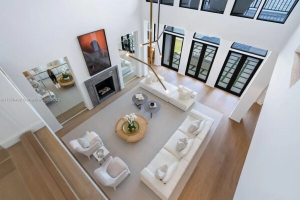 Stunning Luxury Transitional Home with 107 Feet of Waterfront Living in ...