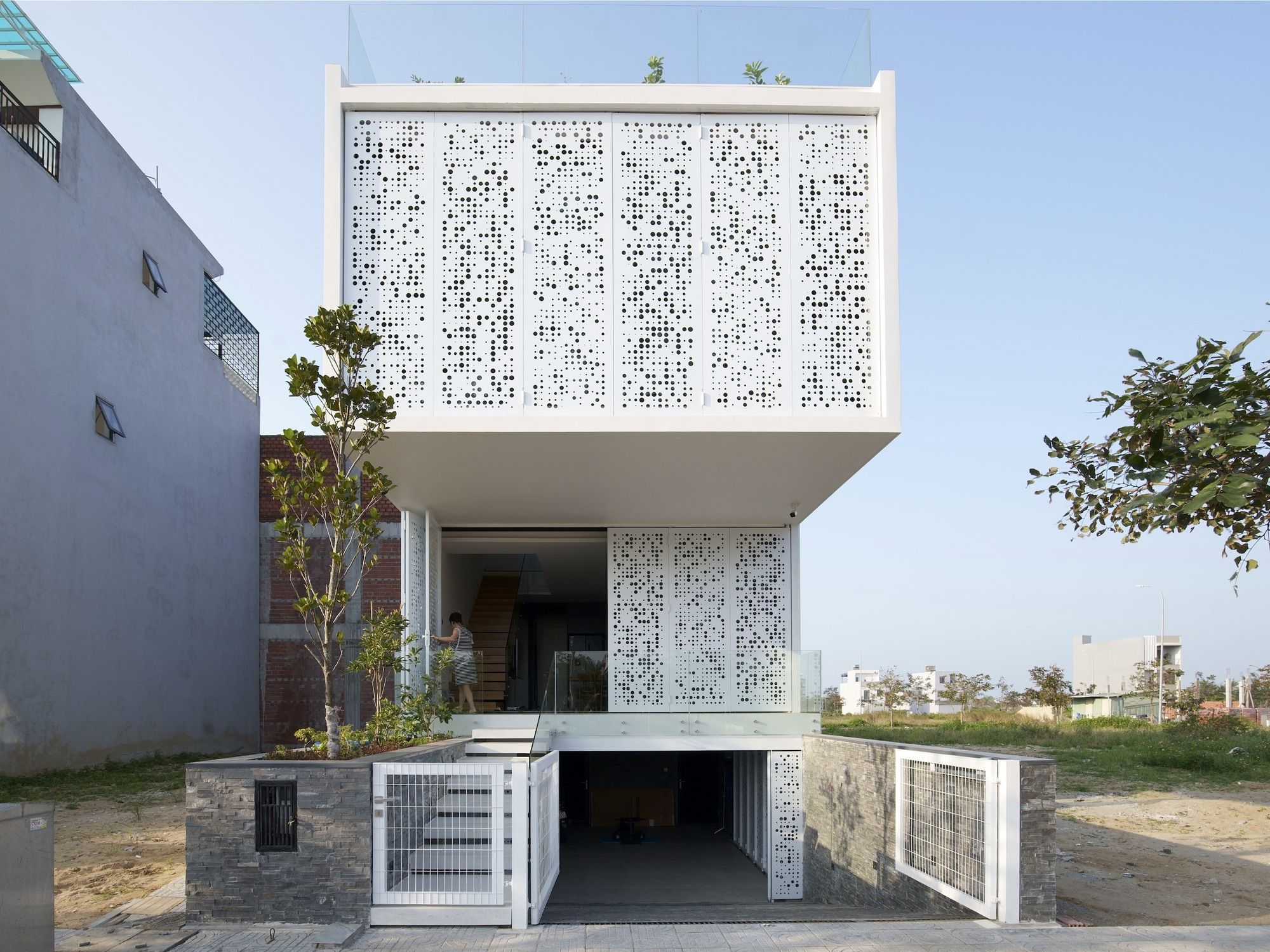 TH House, Optimized for Ease of Use and Maintenance by 85 Design ...