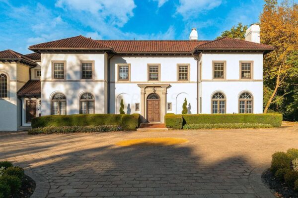 This $2.999M One-of-a-kind Bexley, OH Estate Showcases Spectacular ...