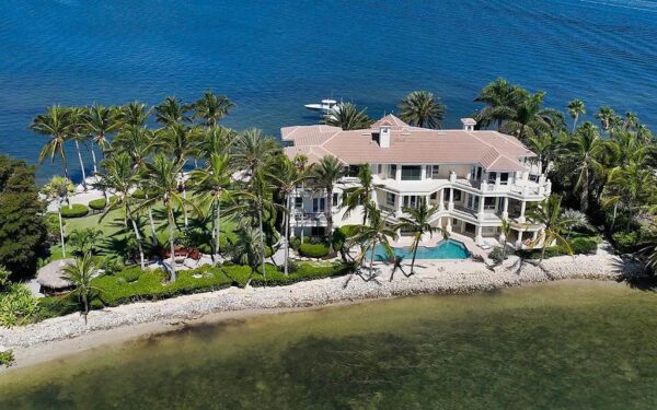 A $16 Million Stunning Siesta Key Home with 360-Degree Bay Views and ...
