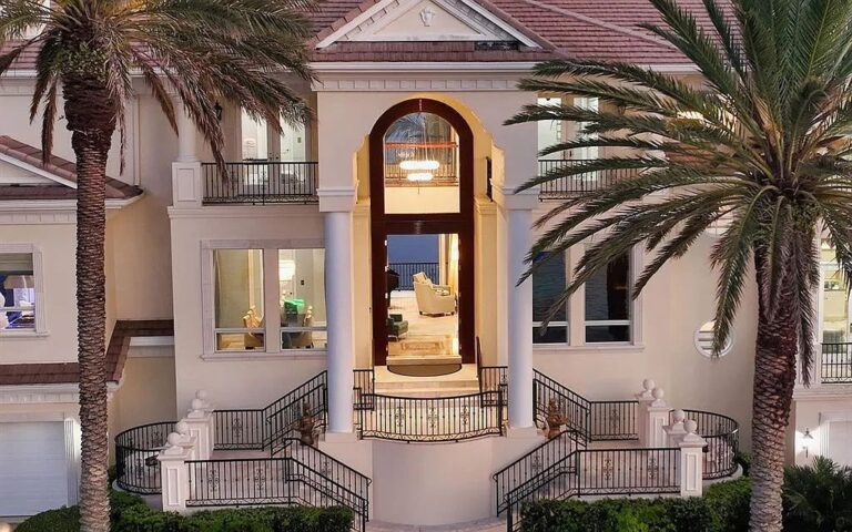 A $16 Million Stunning Siesta Key Home with 360-Degree Bay Views and ...