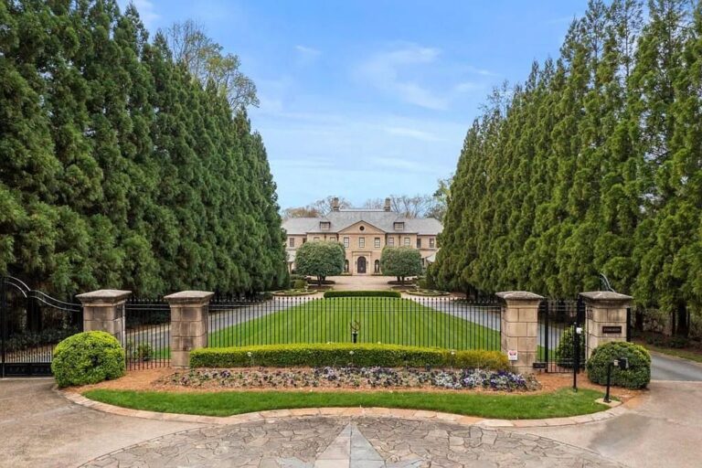 Elegant Atlanta Estate in Buckhead - Beautiful Living for Families or ...
