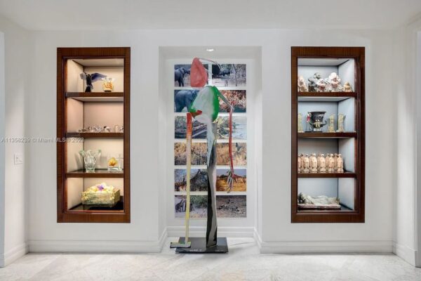 Explore the $16.5 Million Lakefront Estate in the Prestigious Snapper ...