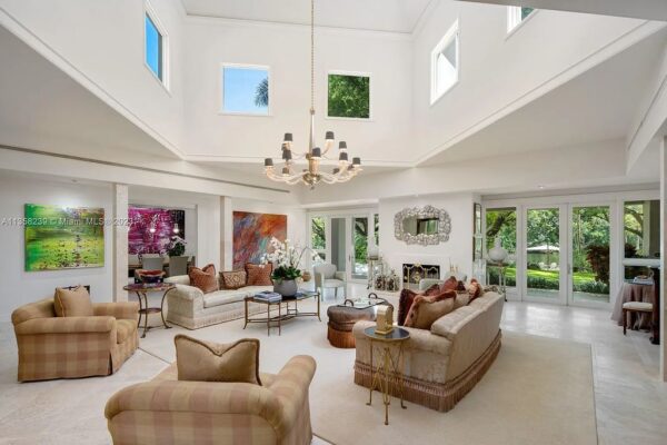 Explore the $16.5 Million Lakefront Estate in the Prestigious Snapper ...