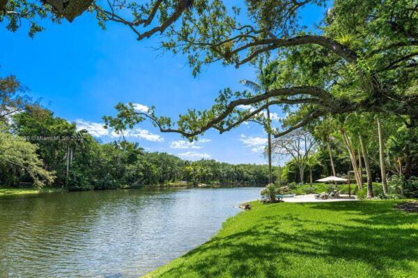 Explore the $16.5 Million Lakefront Estate in the Prestigious Snapper ...