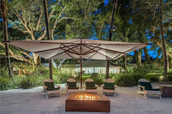 Explore the $16.5 Million Lakefront Estate in the Prestigious Snapper ...