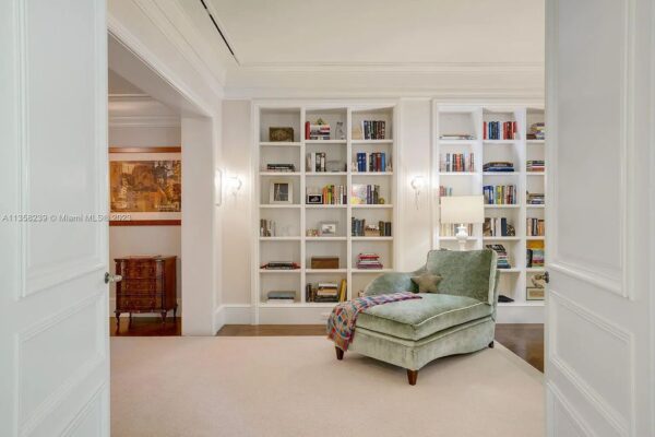 Explore the $16.5 Million Lakefront Estate in the Prestigious Snapper ...