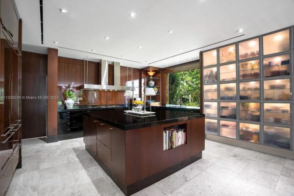 Explore the $16.5 Million Lakefront Estate in the Prestigious Snapper ...