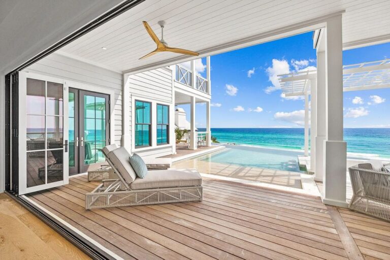 Exceptional Coastal Estate with Gulf Frontage and Stunning Design in ...