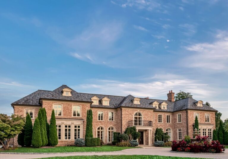Majestic Alpine Estate: A Luxurious Retreat in Northern Bergen County ...