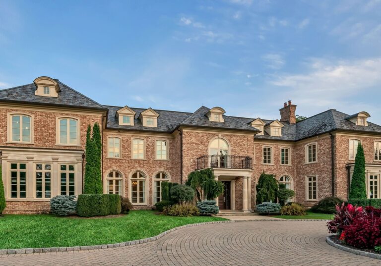 Majestic Alpine Estate: A Luxurious Retreat in Northern Bergen County ...