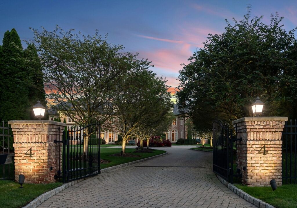 Majestic Alpine Estate: A Luxurious Retreat in Northern Bergen County ...