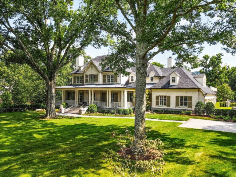 Elegant Nashville Estate Seamlessly Combines Style, Functionality, and ...