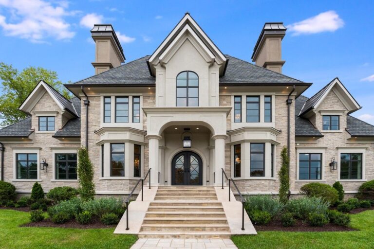 Exceptional Gated Compound with European-Inspired Architecture in ...