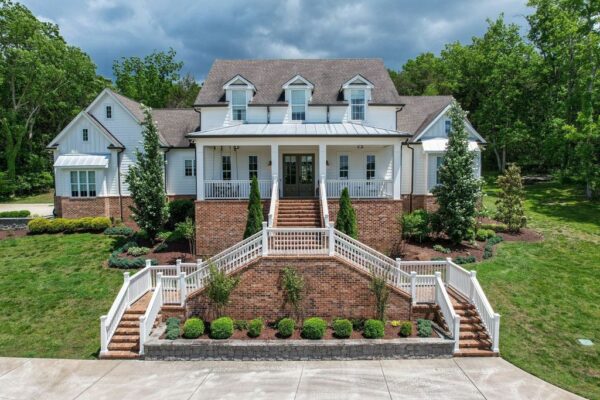 Gorgeous White Custom Farmhouse in Franklin, TN Embraces with its Warm ...
