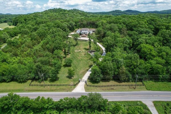 Gorgeous White Custom Farmhouse in Franklin, TN Embraces with its Warm ...