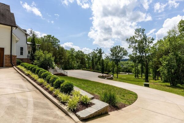 Gorgeous White Custom Farmhouse in Franklin, TN Embraces with its Warm ...