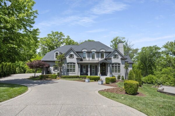 Impressive Designer Home in Brentwood, Tennessee: A Masterpiece of ...
