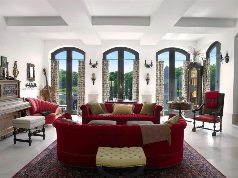 Château Artisan: A Captivating Masterpiece Designed by Charles Sieger ...