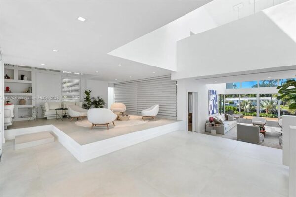 Stunning Key Biscayne Waterfront Home Hits the Market for $23.9 Million ...