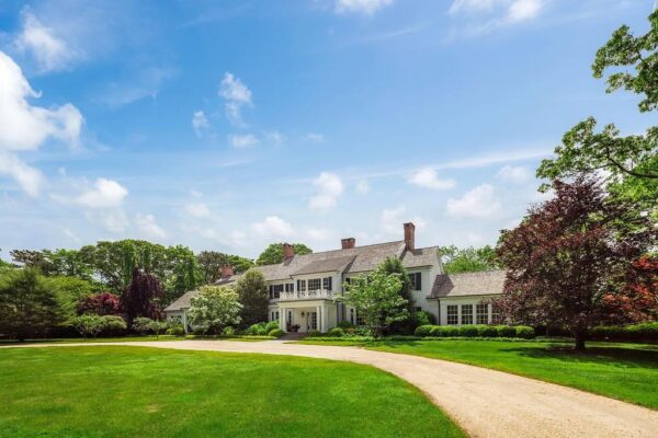 Wainscott, NY Estate with 827 ft. of Water Frontage and Unparalleled ...