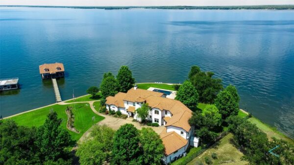 A Waterfront Masterpiece: Captivating Home in Trinidad on Secluded ...