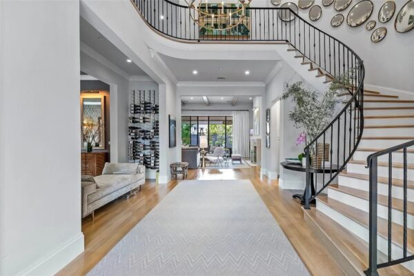 Stunning Custom Home in Dallas, Texas with Timeless Finish