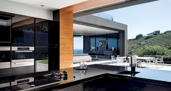 Nettleton 198 House with modern design & luxurious finishes by SAOTA